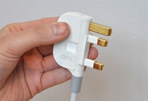 Power, Redesigned: Innovative Folding Power Plug Design | Gadgets ...