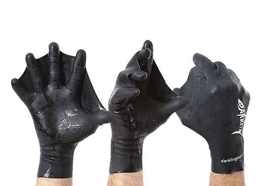 Darkfin Glove: Webbed Wearables Lend a Hand in the Water | Gadgets ...