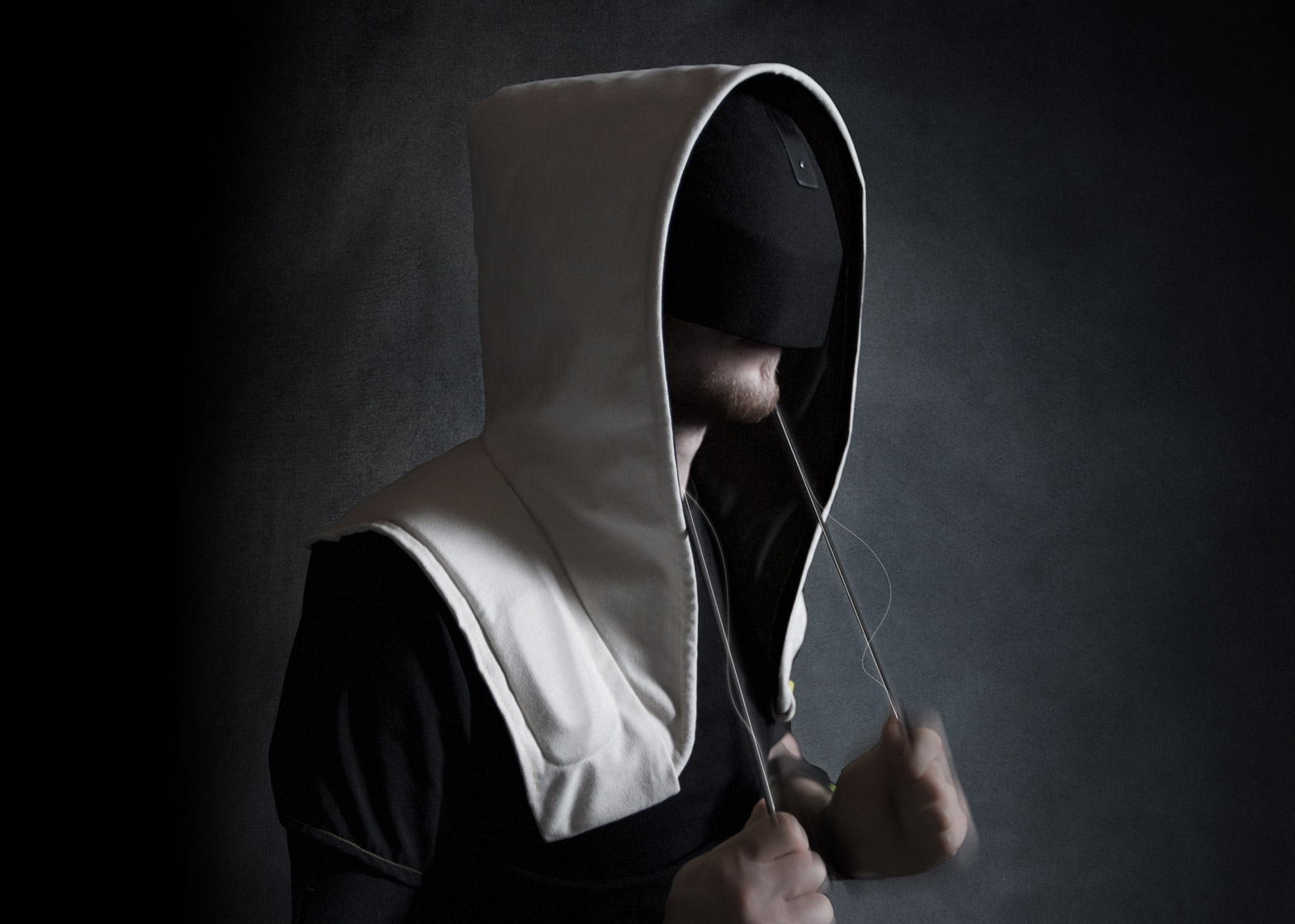 Shadow Hoodie: Sweater Flips to Form Mobile VR Headset | Gadgets ...