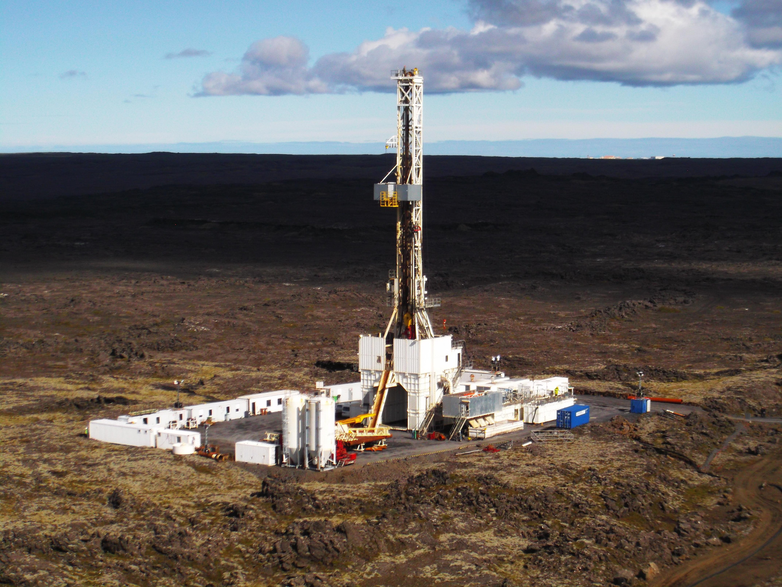 Iceland is Drilling a 5 KM Hole to Harvest Geothermal Heat from Magma ...